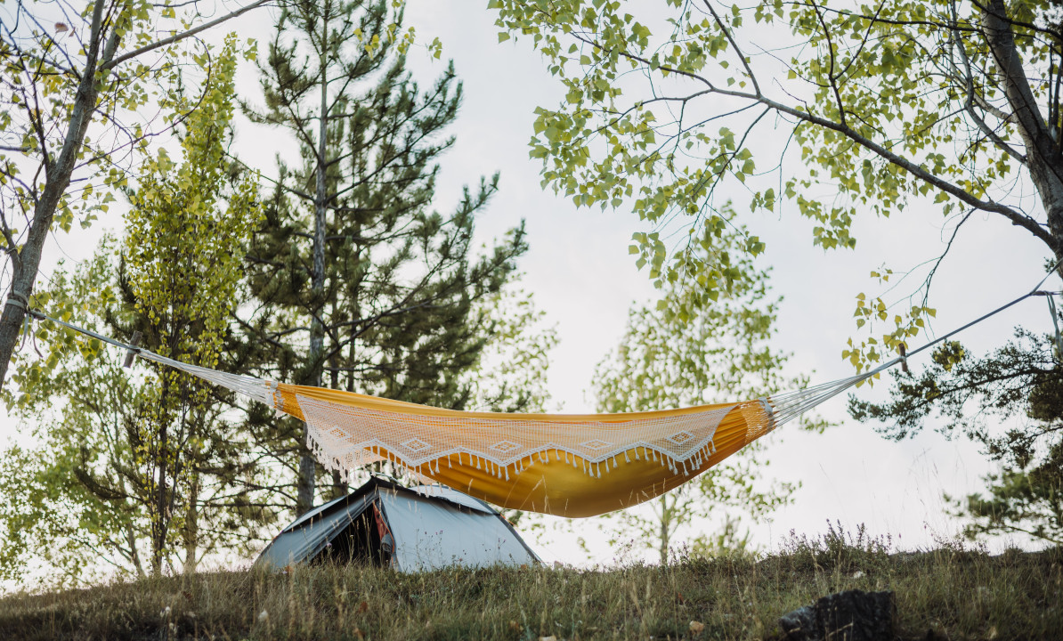 Camping Lac de Serre Ponçon dans les Hautes Alpes, près d'Embrun