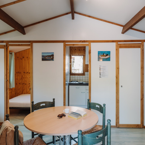 Camping Lac de Serre Ponçon dans les Hautes Alpes, près d'Embrun